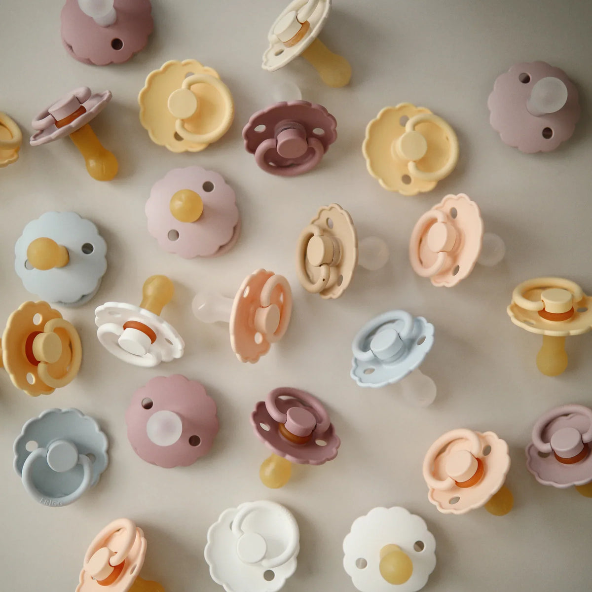 FRIGG DAISY PACIFIER 2-PK, 0-6 MONTHS – Small Fry Kauai