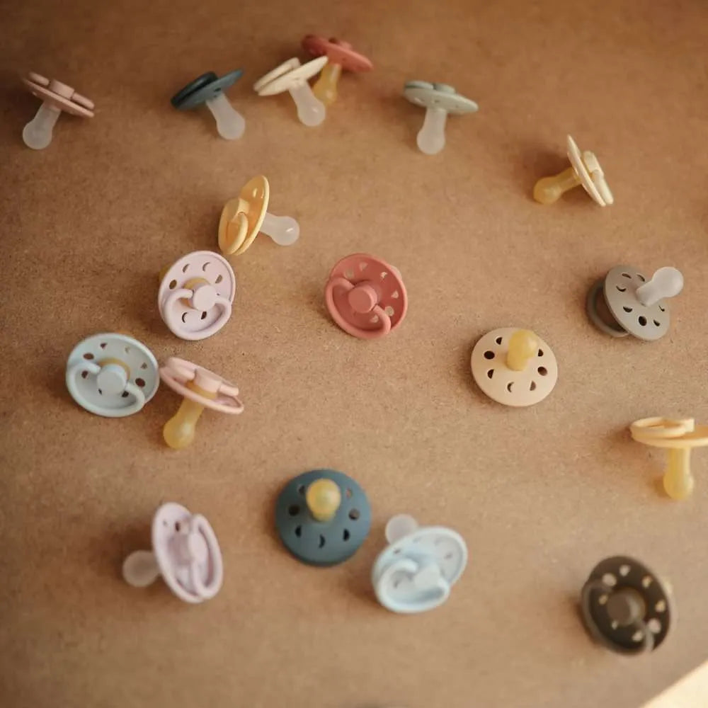 FRIGG MOON PACIFIER 2-PK, 0-6 MONTHS – Small Fry Kauai